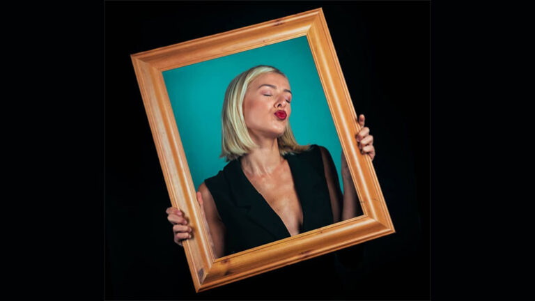 A Complete Guide to Picture Framing and Displaying Photo