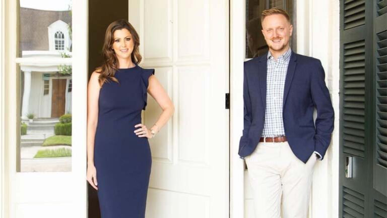 Buying a Home? Here are 8 Tips to Find the Perfect Realtor Online