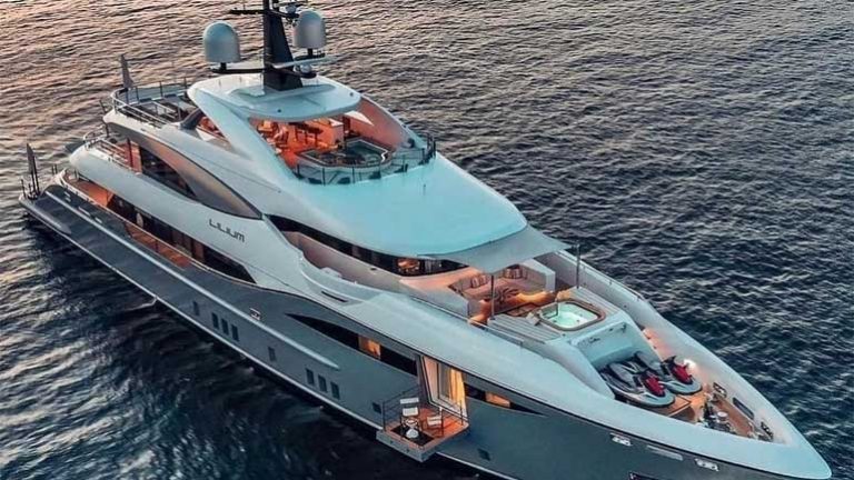 Small Luxury Yachts: A New Way to Cruise in Style