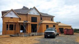 Cold Weather Construction: 3 Ways Cold Weather Affects Your Home